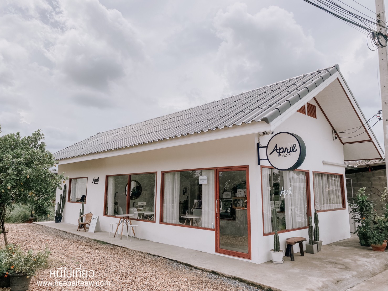 April Flavors Cafe นครปฐม คาเฟ่มินิมอลในสวนส้มสุดชิคสไตล์เกาหลี ...